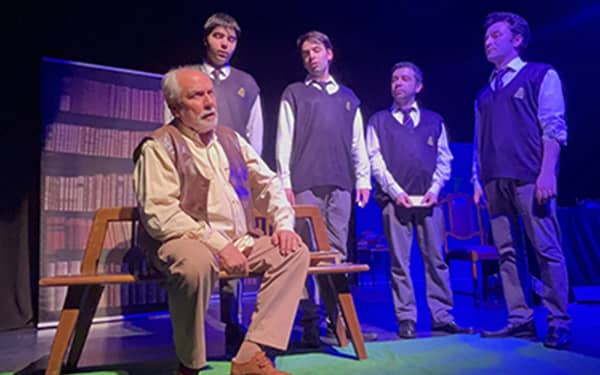 Ölü Ozanlar Derneği (EN) - AKM Official Web Site