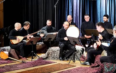 Hymns Of Urfa - AKM Official Web Site